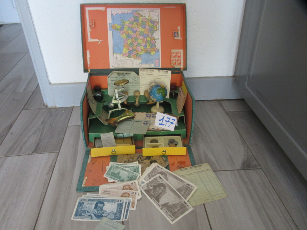 POUPEES & JOUETS ANCIENS